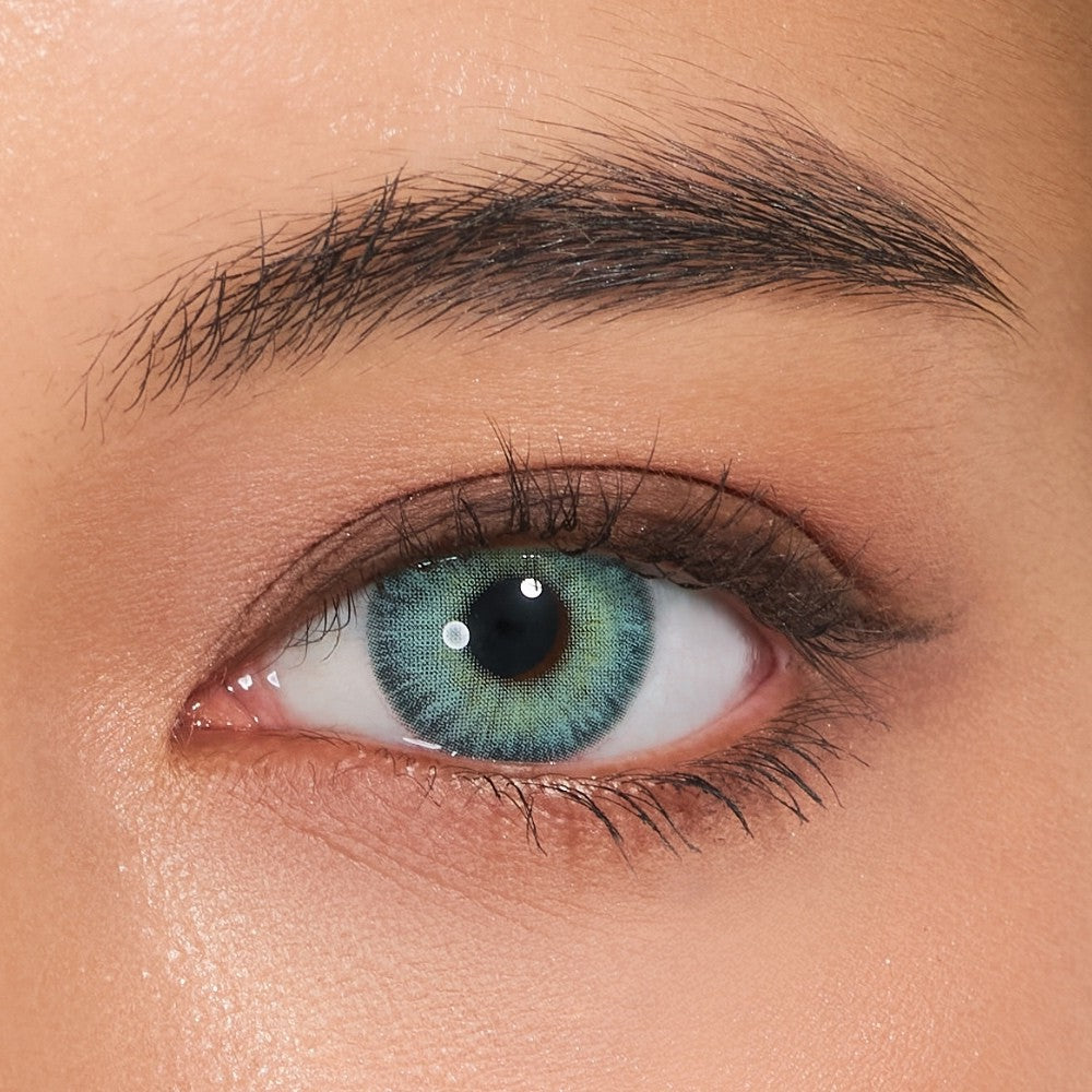 colored contacts blue